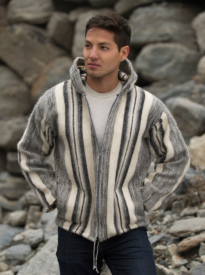 Ropa de Alpaca | Ponchos y Suéteres para Hombre y Mujer | Gamboa Fashion